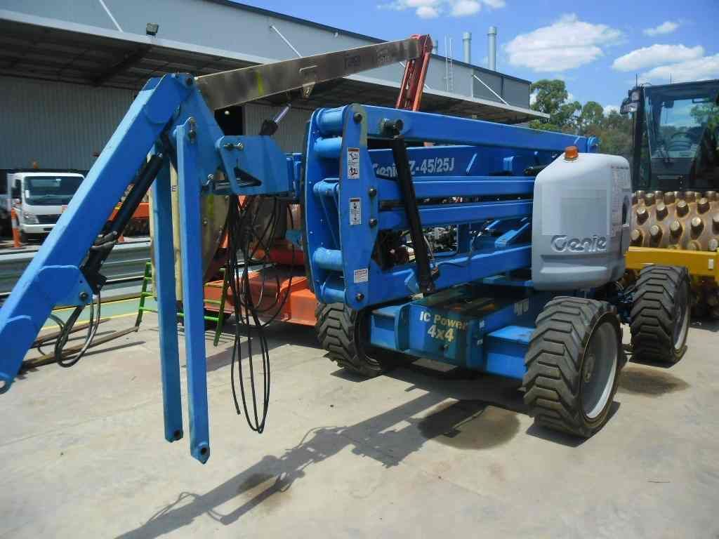Genie Boom Lift Model Z45-25 | Jpn Industrial Trading Pte Ltd | SG