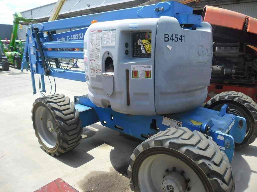 Genie Boom Lift Model Z45-25 | Jpn Industrial Trading Pte Ltd | SG