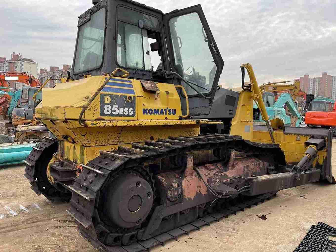 Komatsu Bulldozer Model D85ess 2 Jpn Industrial Trading Pte Ltd Sg