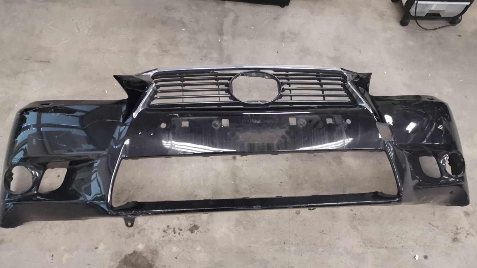 【Like New!】Lexus GS Front Bumper